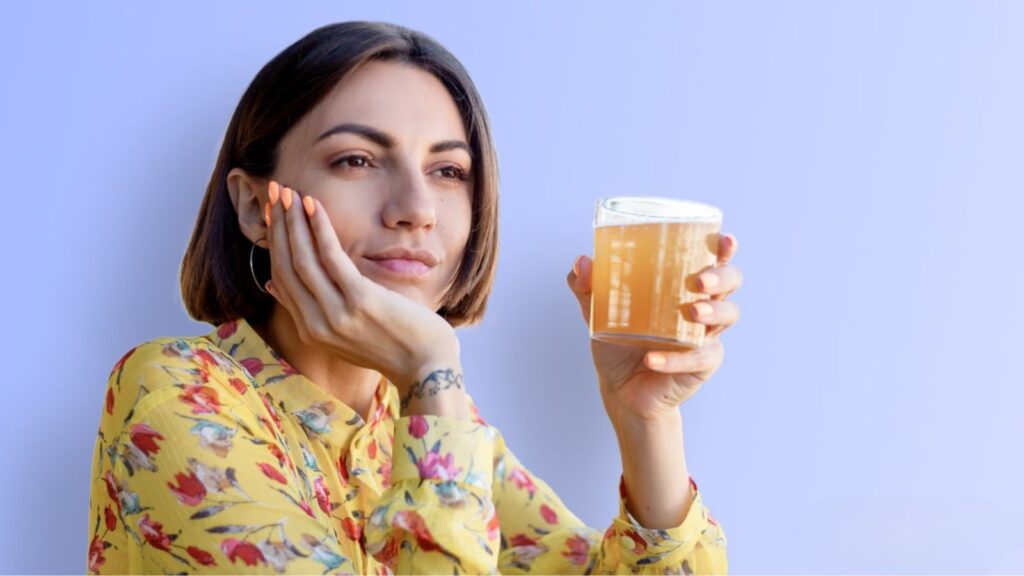 Kombucha là gì? 10+ lợi ích của trà Kombucha cho sức khỏe