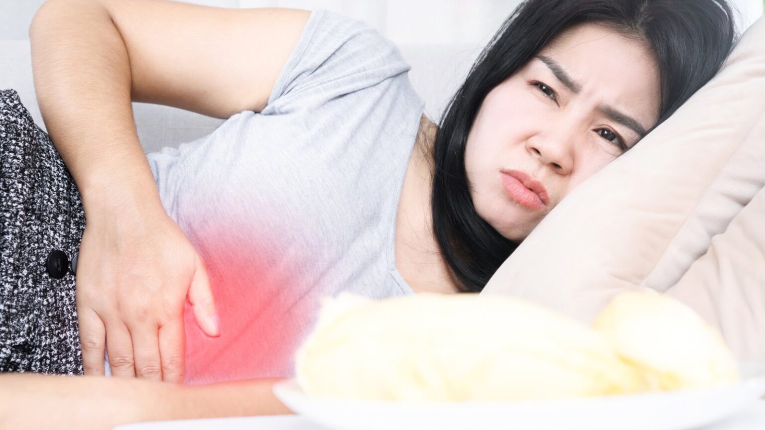 Ăn sầu riêng có nóng không? Cách ăn sầu riêng không bị nóng