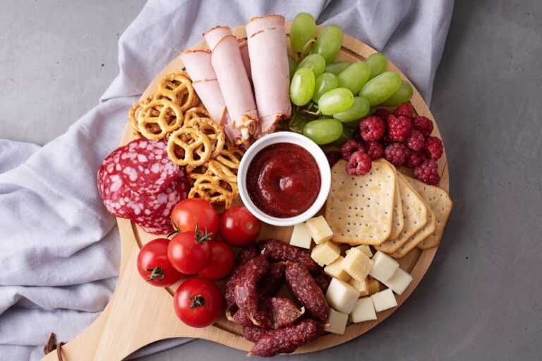 Cold cuts là gì? Cách trang trí và thưởng thức đĩa Cold cuts